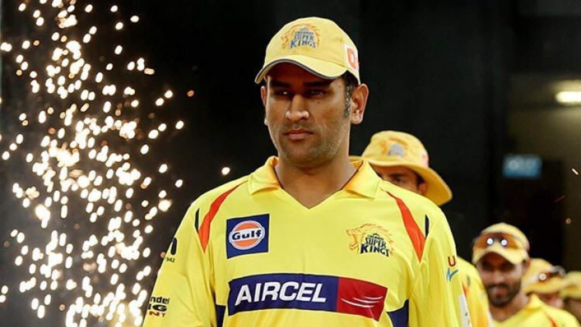 MS Dhoni becomes the first captain to lead in 200 IPL matches